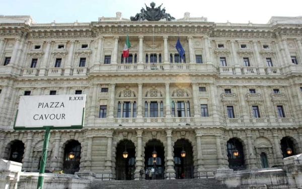 La Cassazione interviene sul dolo specifico del reato di frode in ...